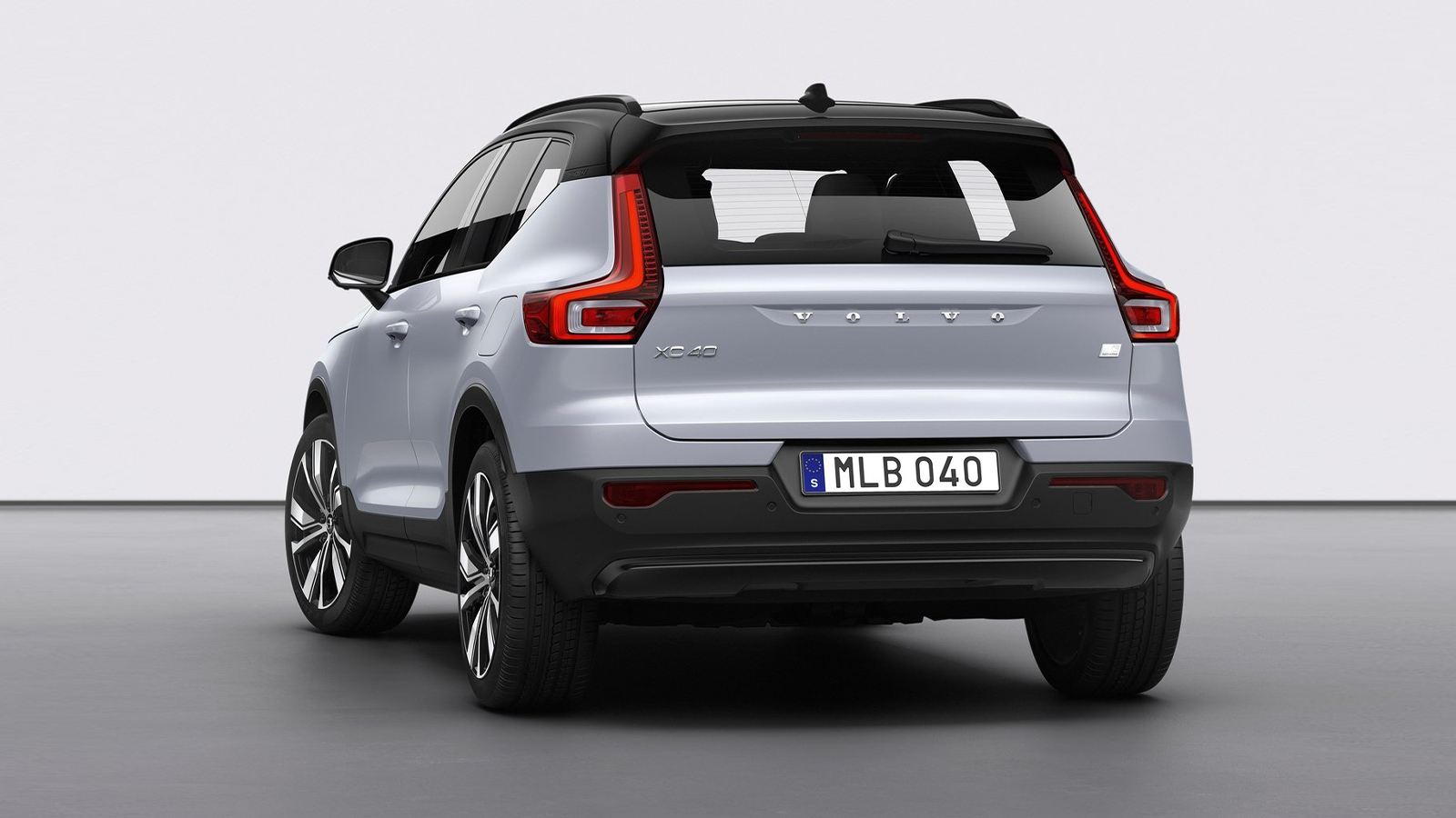 Comparativa Volvo XC40 Recharge vs Mercedes EQA | Carwow
