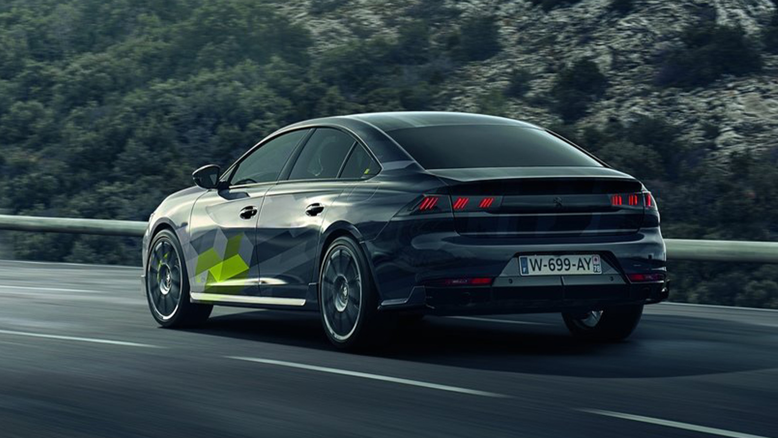 DS 9 híbrido vs Peugeot 508 híbrido | Carwow