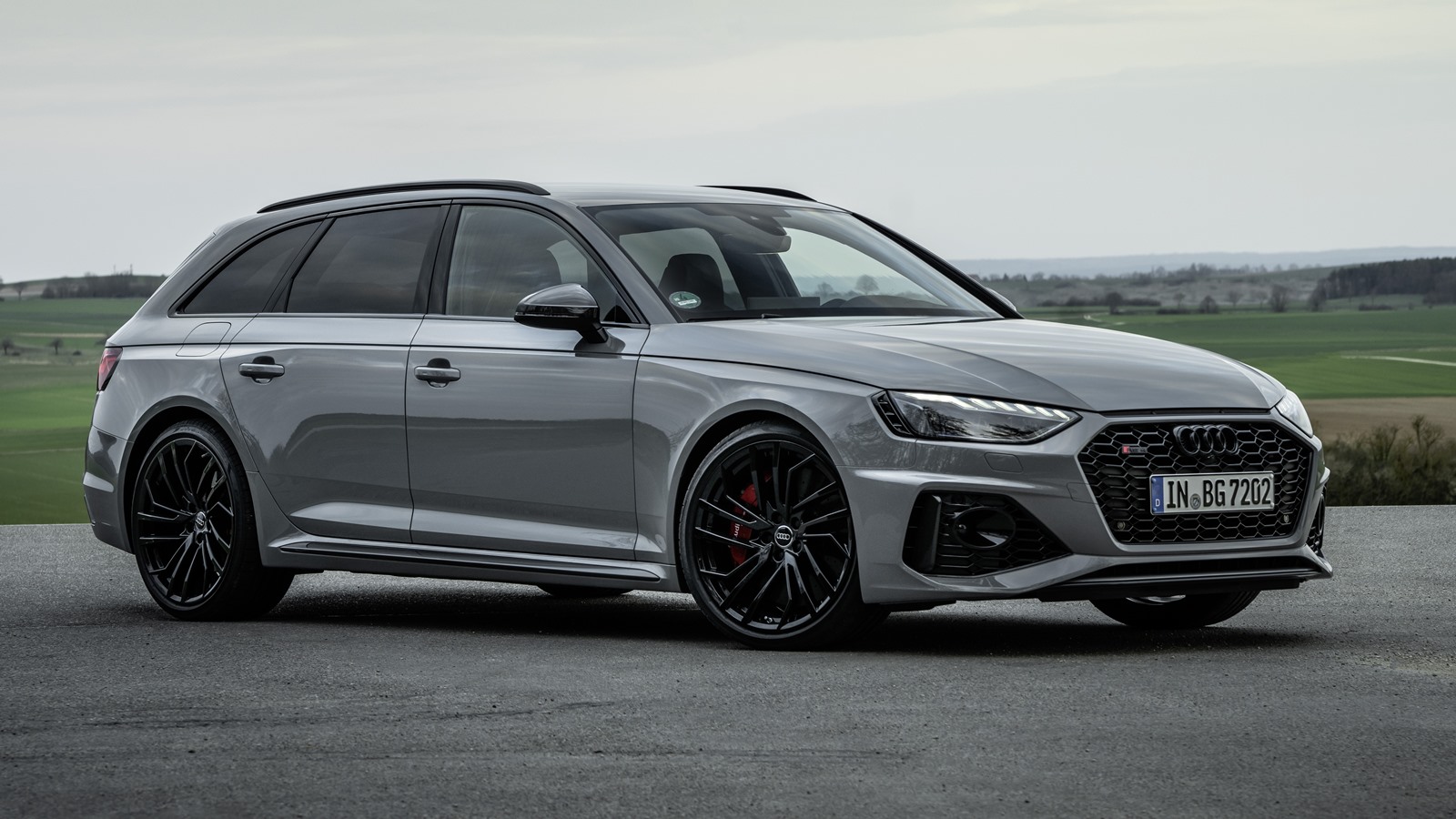 Entre la gama cromática, hay colores de coches más o menos acertados ...