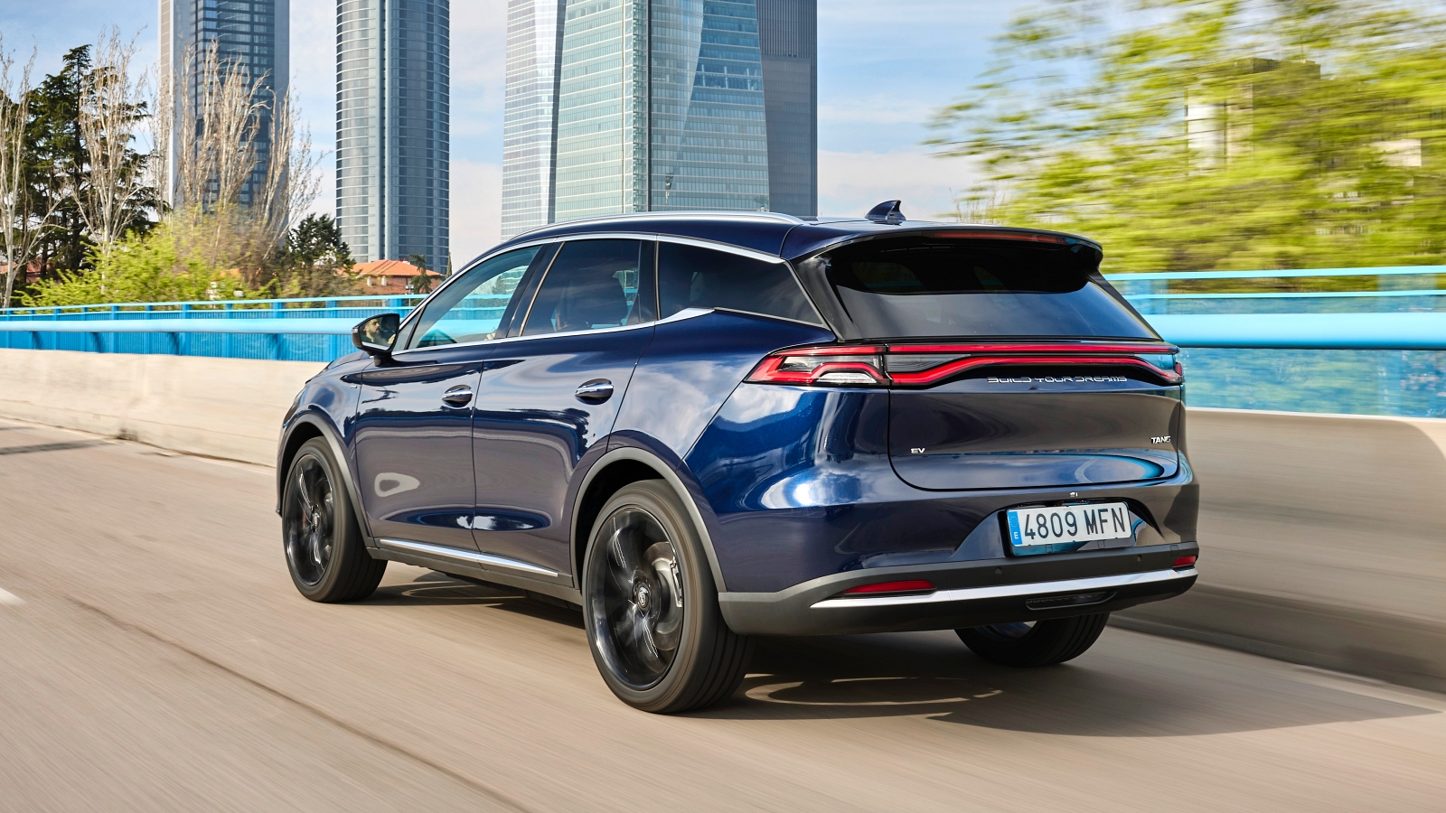 Comparativa entre el BYD Tang y el Tesla Model X | carwow | Carwow